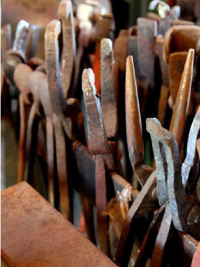 Red Pig Garden Tools, Hand-Forged in the USA - Gardenista Web Story ...