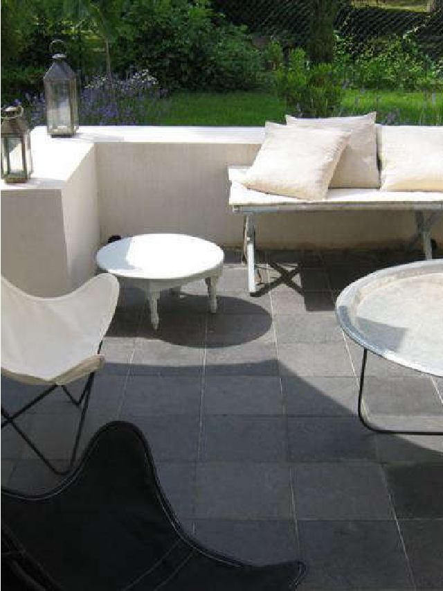 Steal This Look: Modern White Patio - Gardenista Web Story - Gardenista