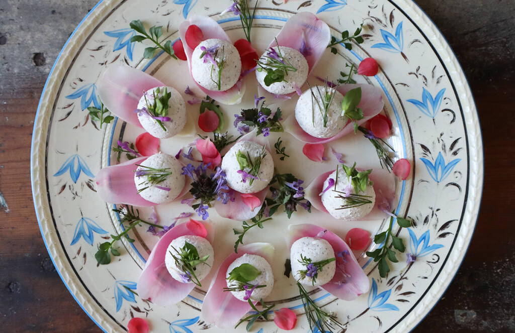 Tulip Petals Are Edible: An Exquisitely Pretty Snack for Spring