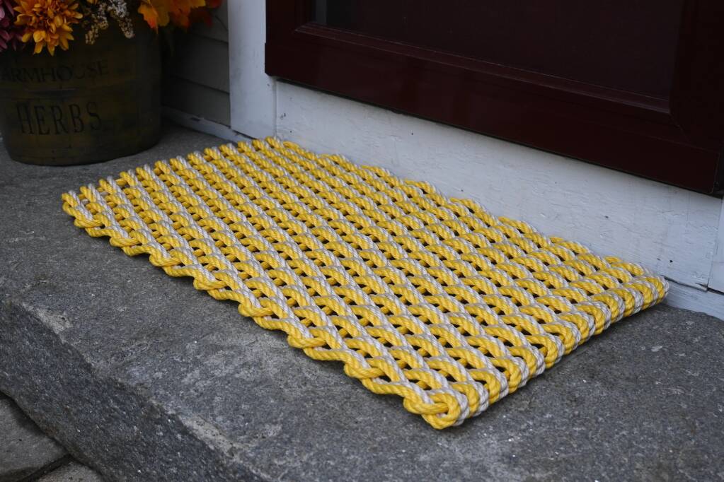 10 Easy Pieces: Nautical Rope Doormats - Gardenista