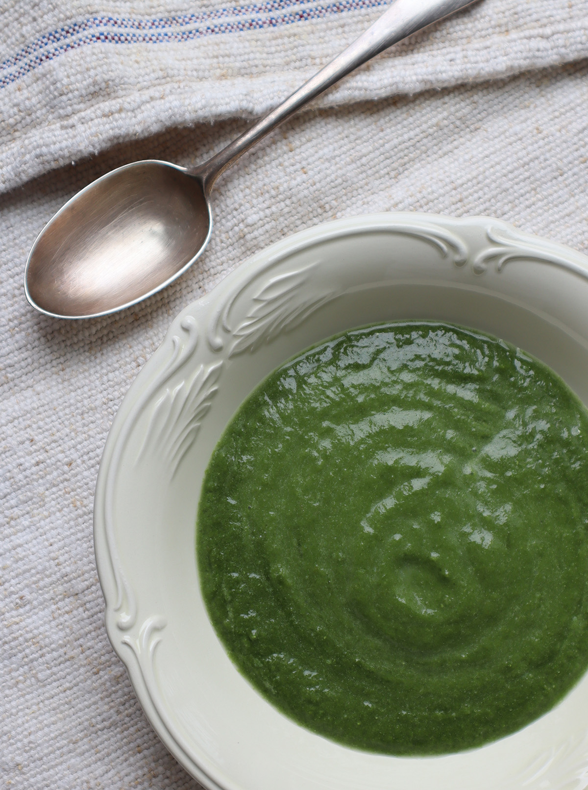 Wild Lettuce: A Delicious Foraged Vegetable that Makes an Outstanding ...