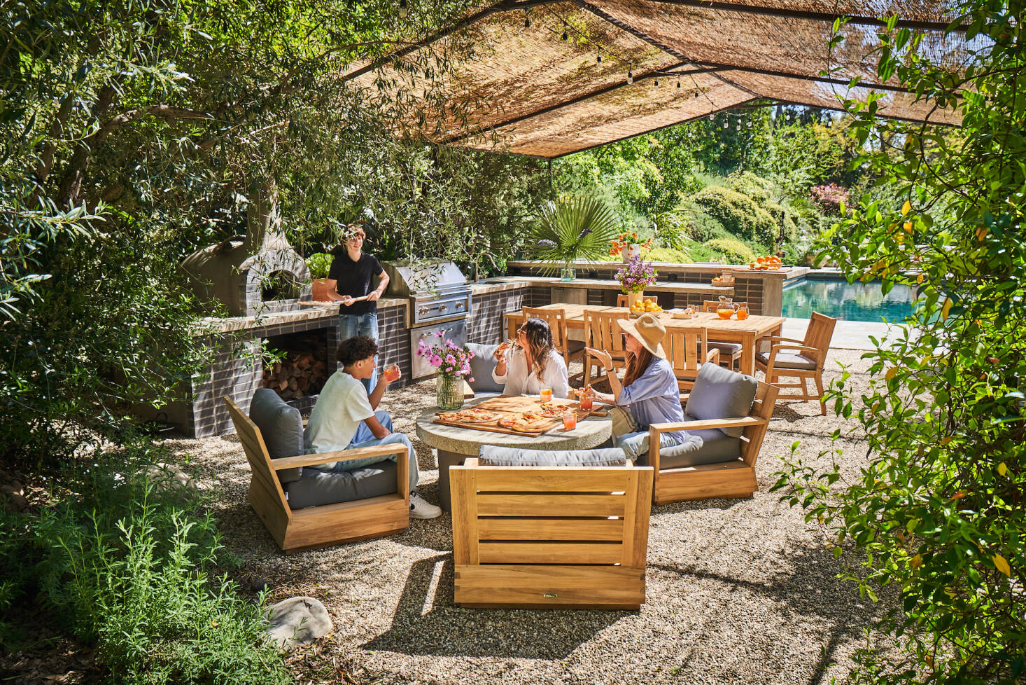 Sonora: Durable Furnishings for the Outdoor Living Room - Gardenista