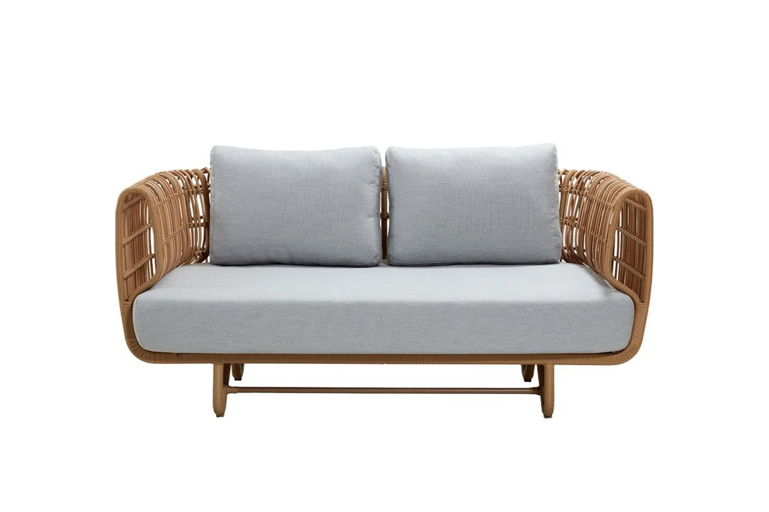 10 Easy Pieces: Best Woven Outdoor Sofas for the Patio