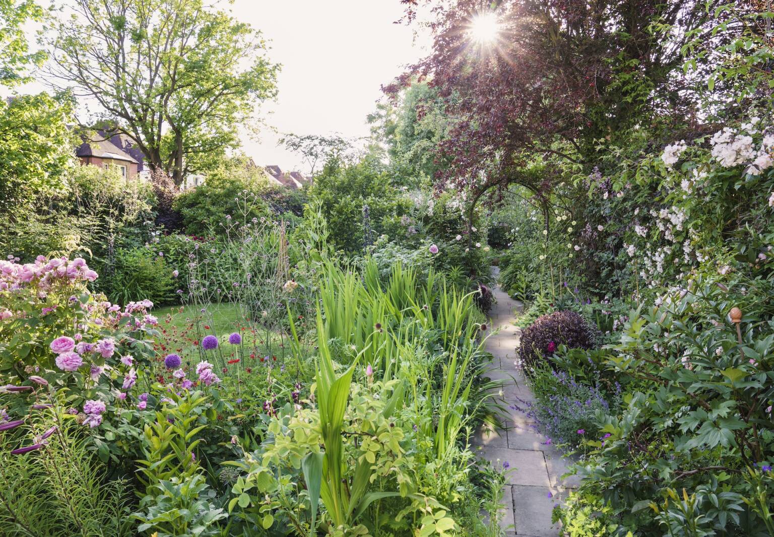 Jo Thompson's 'The New Romantic Garden': Design Ideas to Steal From Her ...