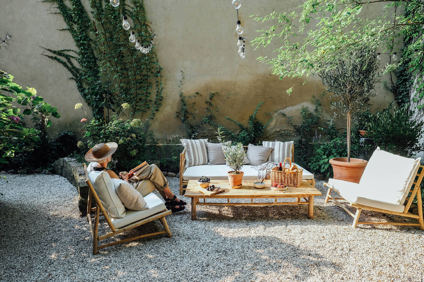 St. Oak's Courtyard Garden: The Our Foood Stories Bloggers Reveal Their ...