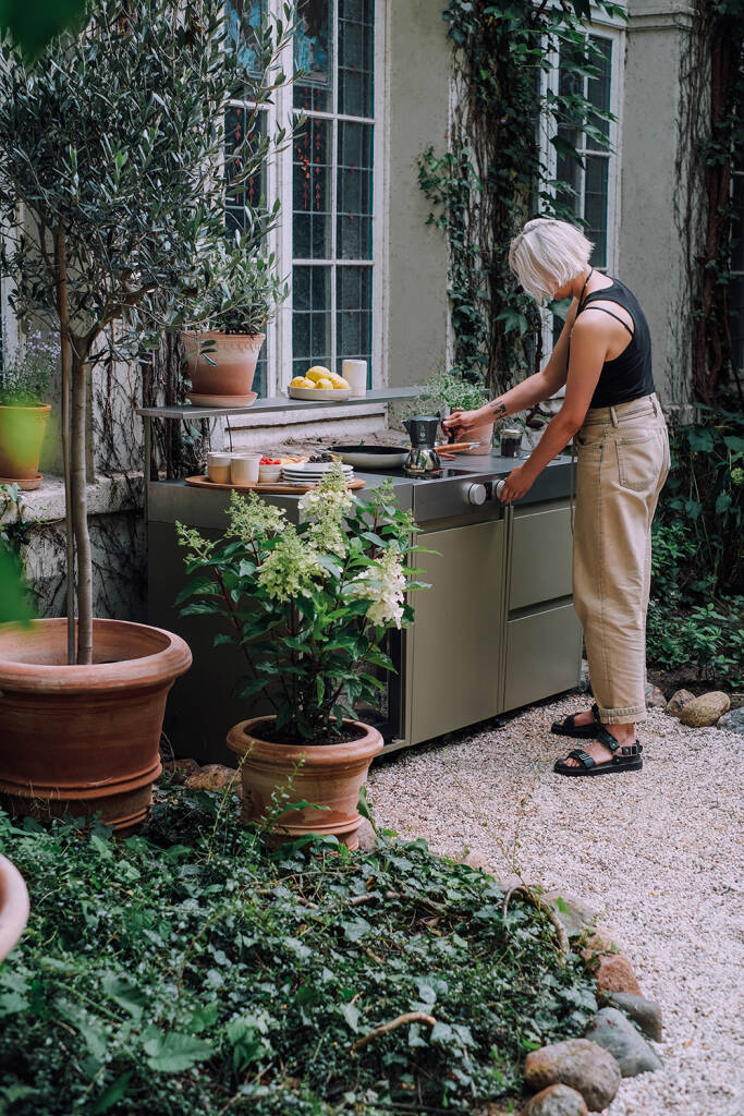 St. Oak's Courtyard Garden: The Our Foood Stories Bloggers Reveal Their ...